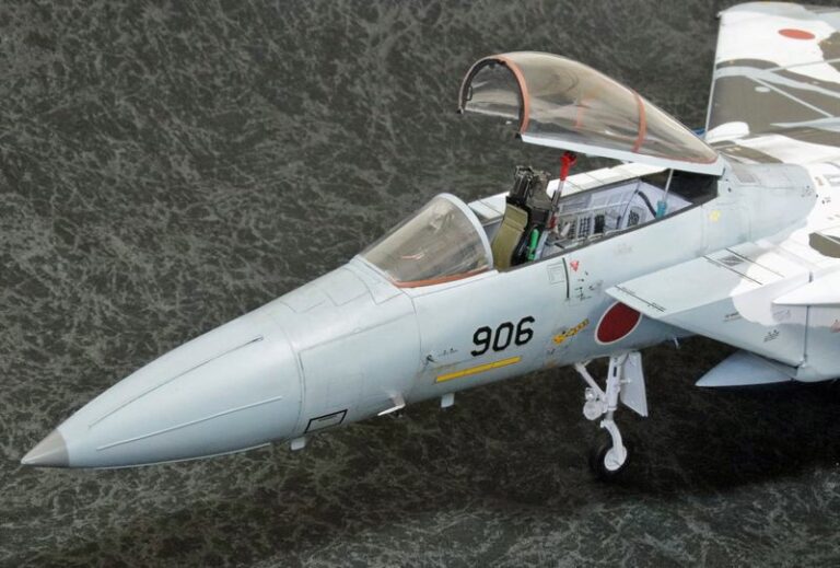 【ショップ入荷情報】1/32「F-15J イーグル【アグレッサー906号機】」完成品 – 艦船模型製作代行モデルファクトリーハイギヤード